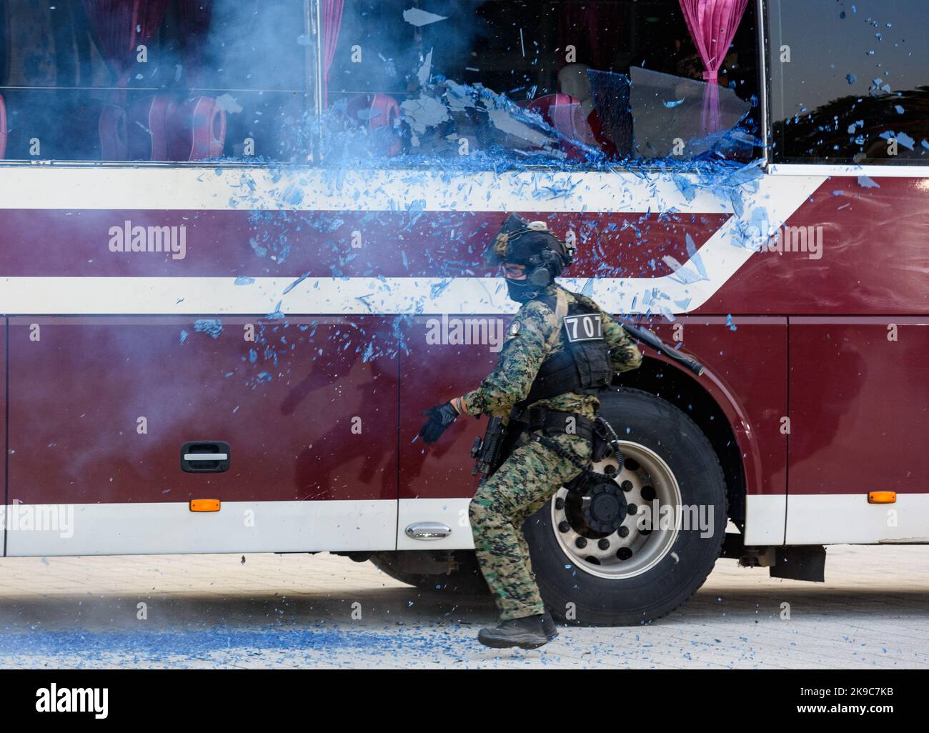 South Korean Army anti-terror team members participate during a ...