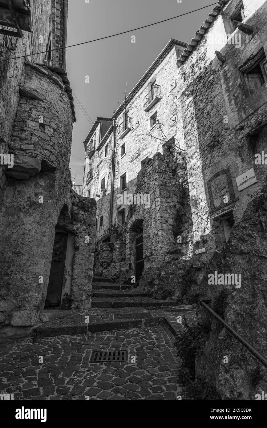 Pesche, village in the province of Isernia, in Molise, perched along ...