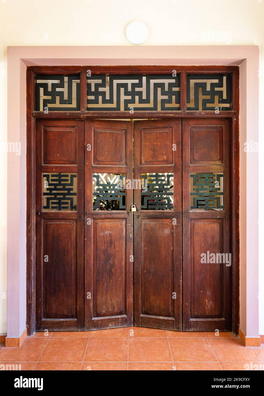 Chinese traditional wooden door closed with wood grid window of china ...