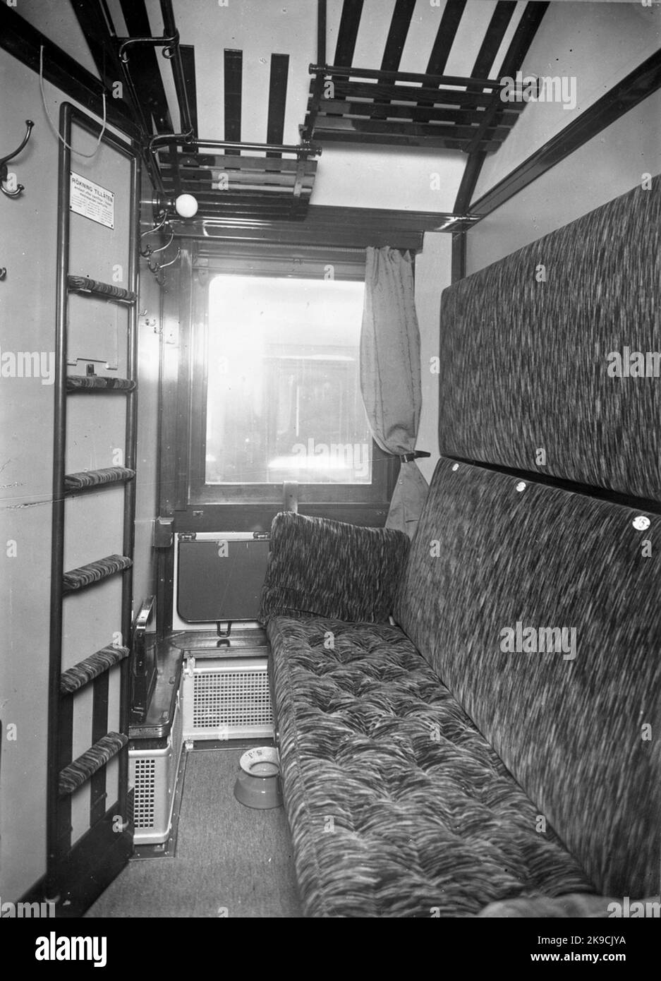 State Railways, SJ Third grade sleeping compartment, unborn Stock Photo ...