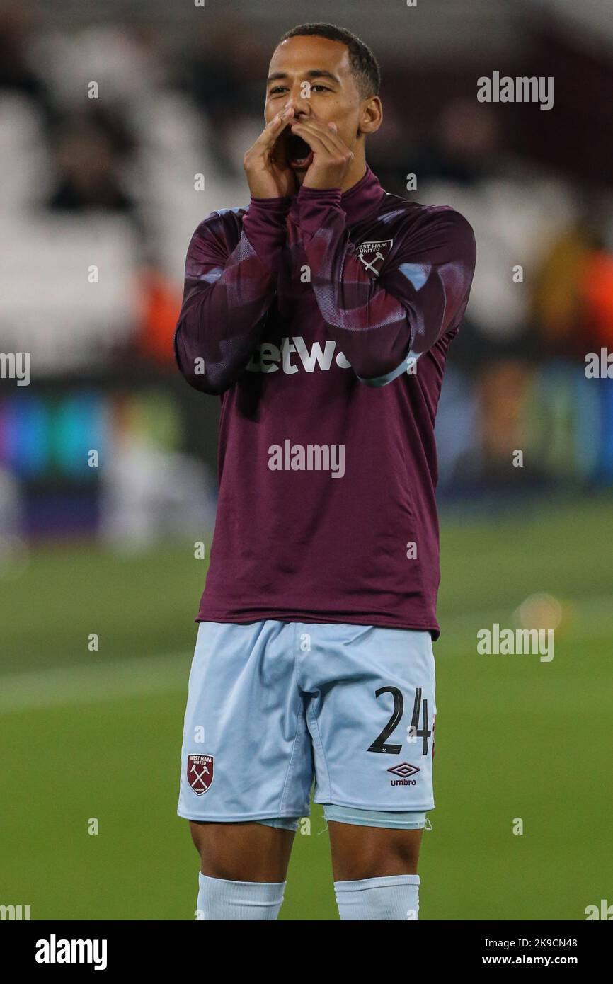 Thilo Kehrer #24 of West Ham United during the pre-game warmup before ...