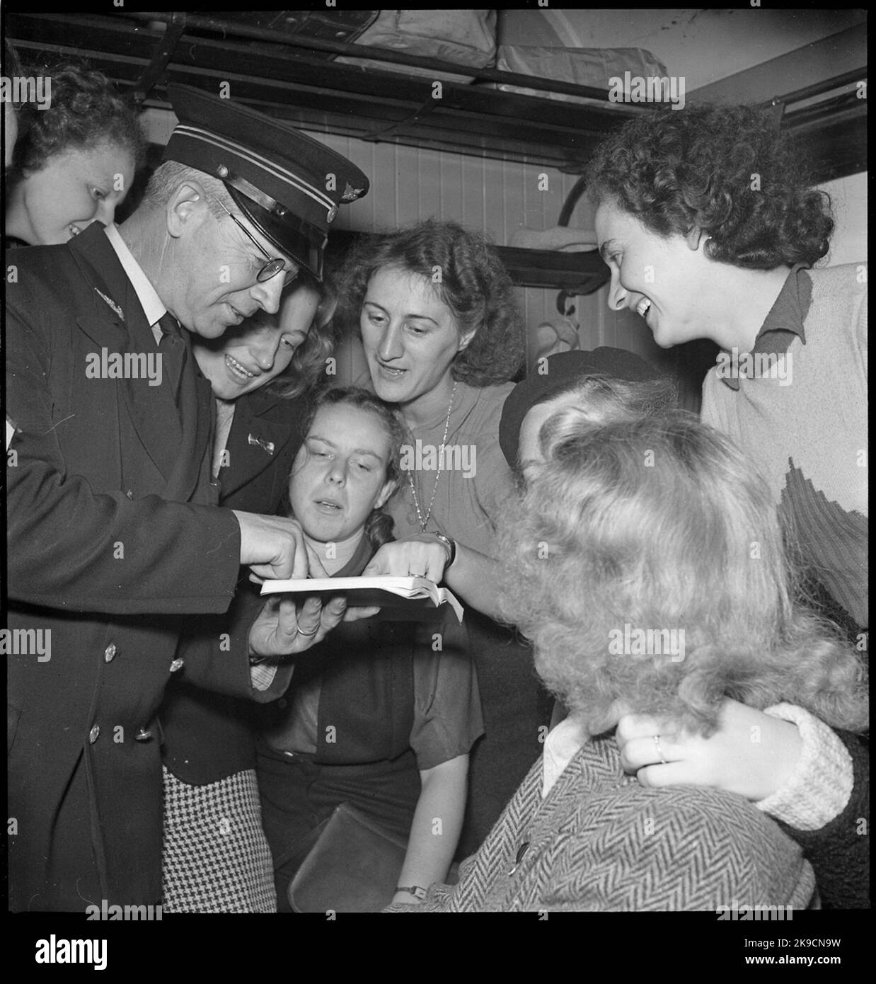 Informs hi-res stock photography and images - Alamy