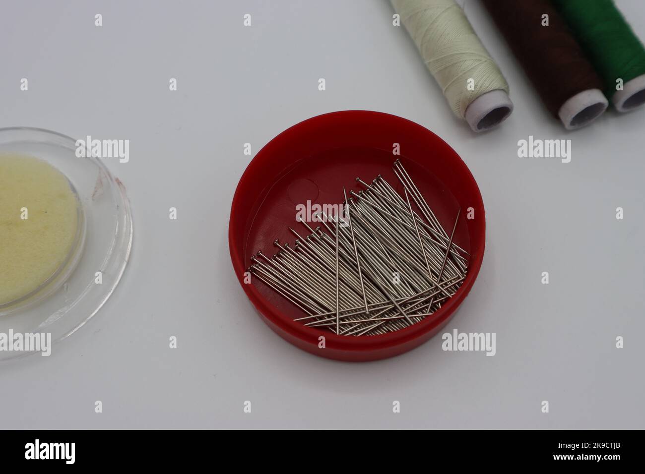 Set sewing buttons threads hi-res stock photography and images - Alamy