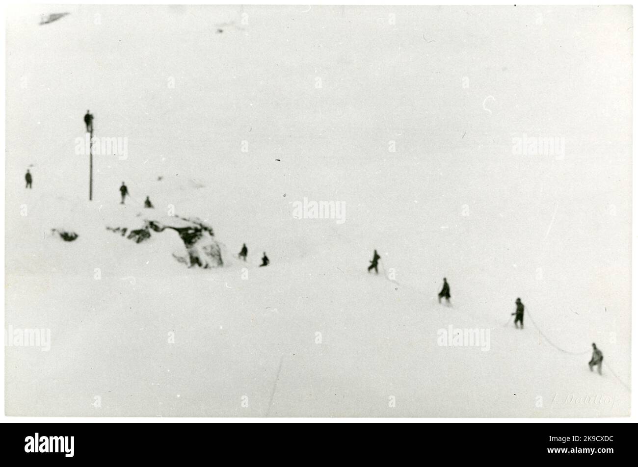 Exposition of field cable for telephone and telegraph against Abisko ...