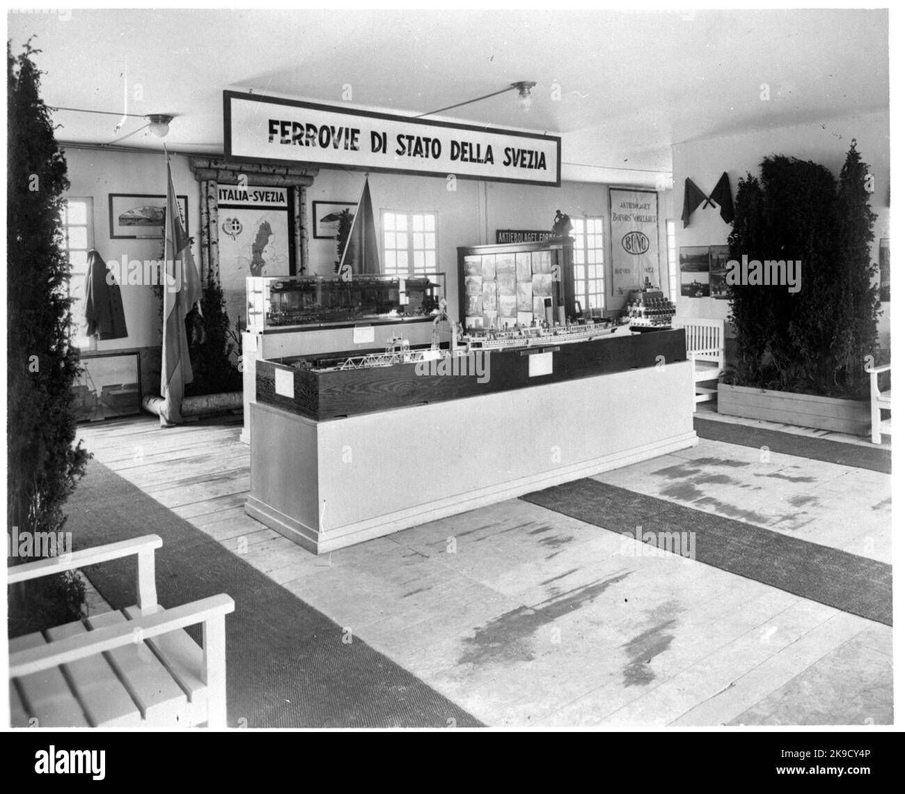 Museum exhibit exhibition collection Cut Out Stock Images & Pictures ...