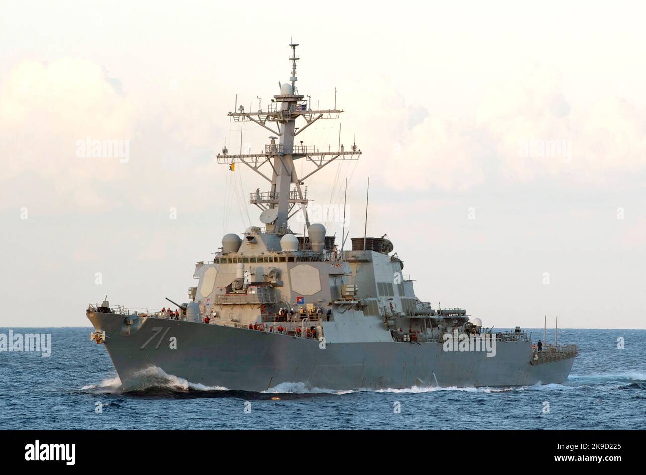 The guided-missile destroyer USS Ross (DDG 71) U.S. Navy Stock Photo ...