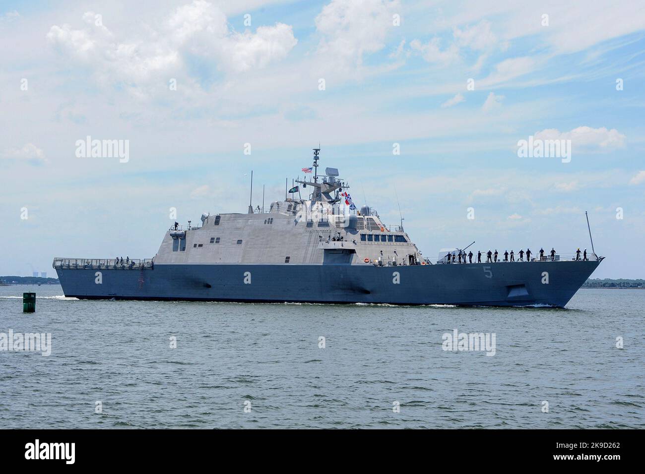 Freedom-variant littoral combat ship USS Milwaukee (LCS 5) U.S. Navy ...
