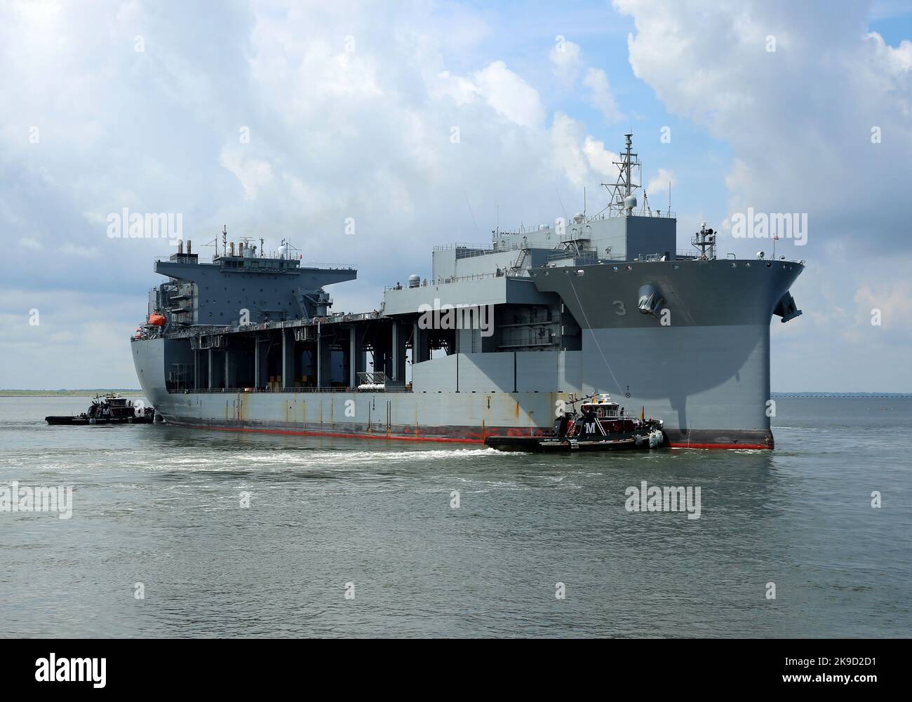 Military sealift command expeditionary mobile base usns lewis b puller hi-res stock photography ...