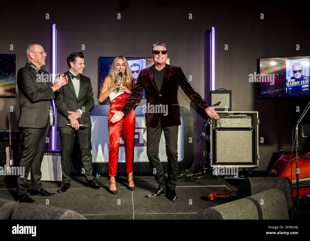 2022-10-27 21:14:20 AMSTERDAM - Singer Barry Hay (R) has been named JFK ...