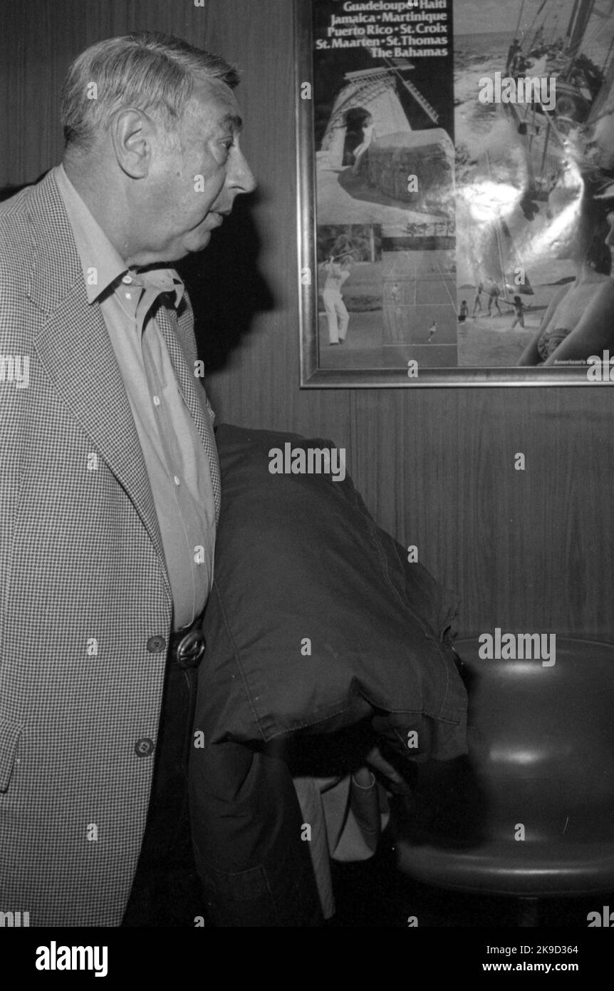 Cosell, howard hi-res stock photography and images - Alamy