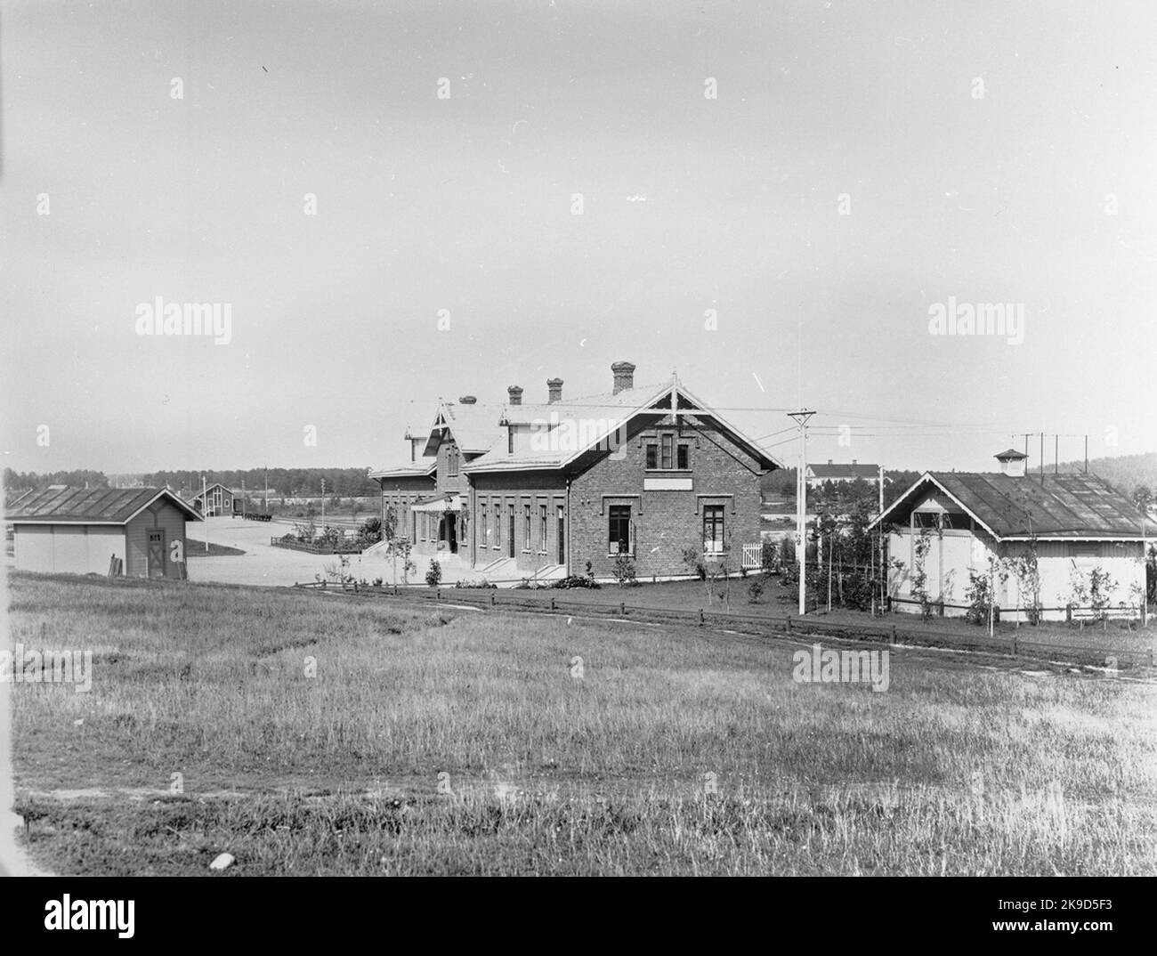 Railway station 1890 Black and White Stock Photos & Images - Alamy