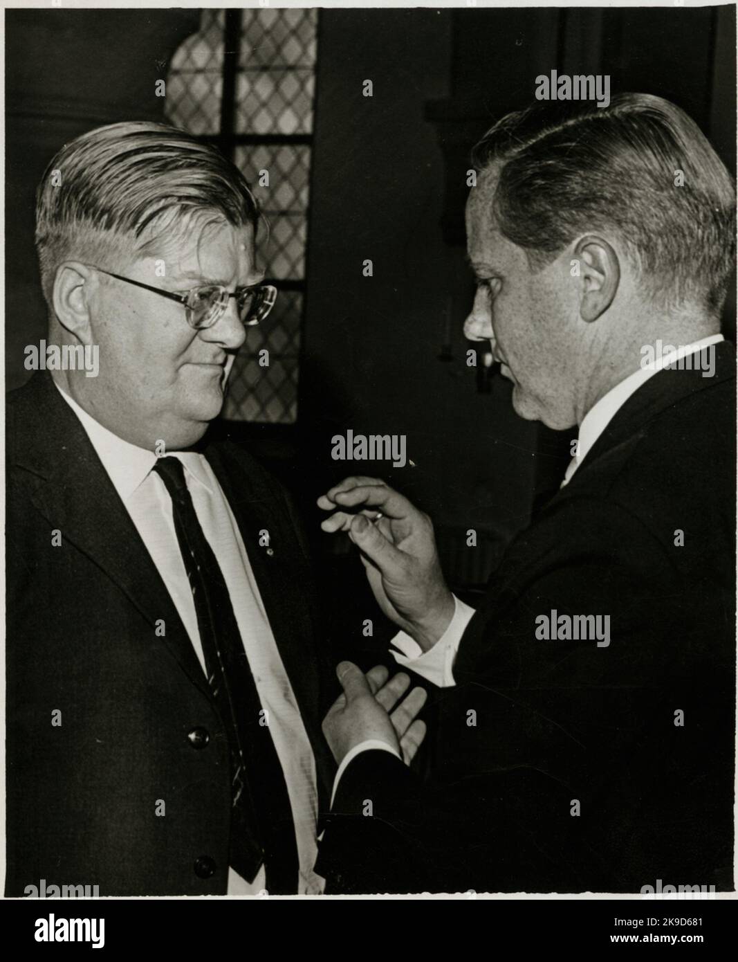 Karl Birger Johansson's workshop foreman gets a needle from Nelander ...