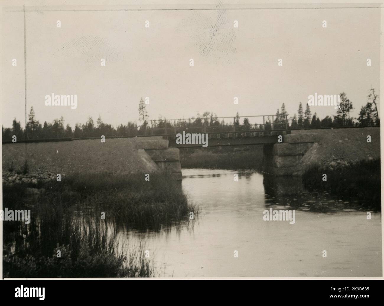 Railway bridge over Joddejaurebäcken. The bridges that were built over ...