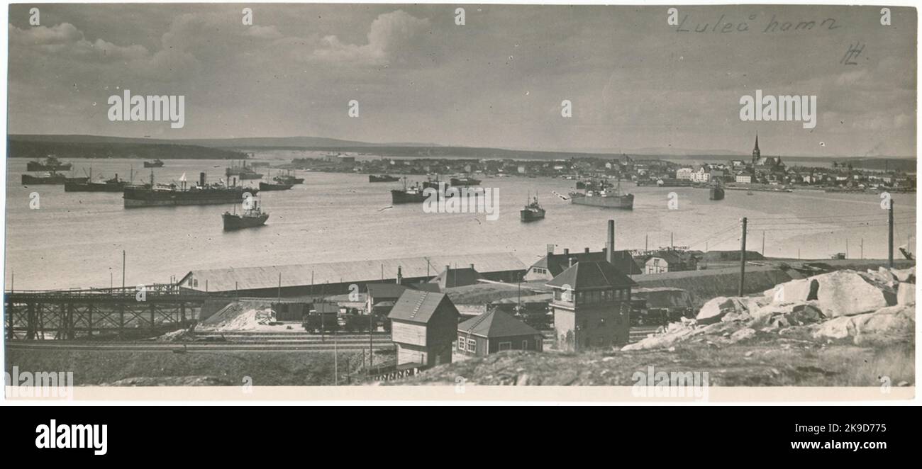 Harbor access Cut Out Stock Images & Pictures - Alamy