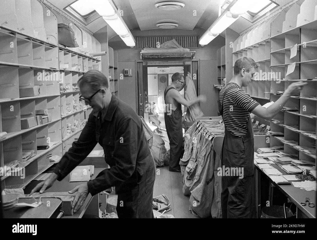 Railway station arrow Black and White Stock Photos & Images - Alamy