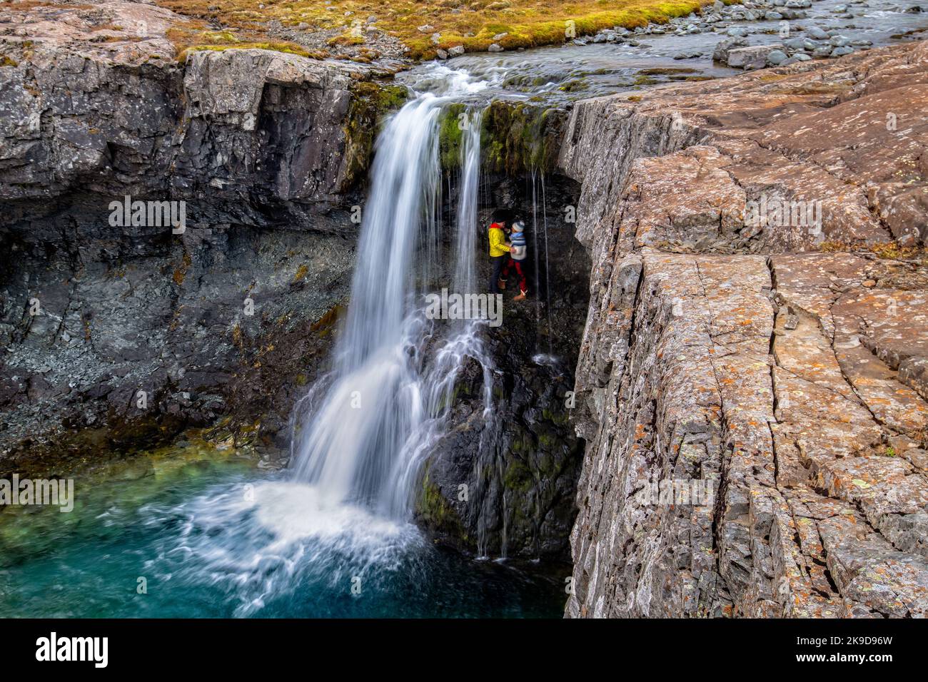 People under the waterfall hi-res stock photography and images - Alamy
