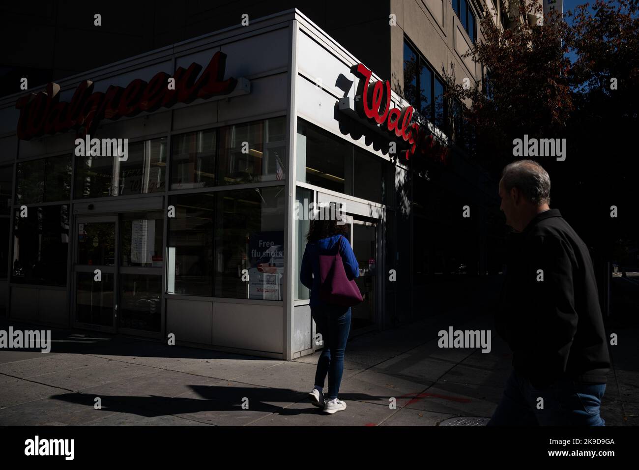 Washington, USA. 27th Oct, 2022. A general view of a Walgreens store ...