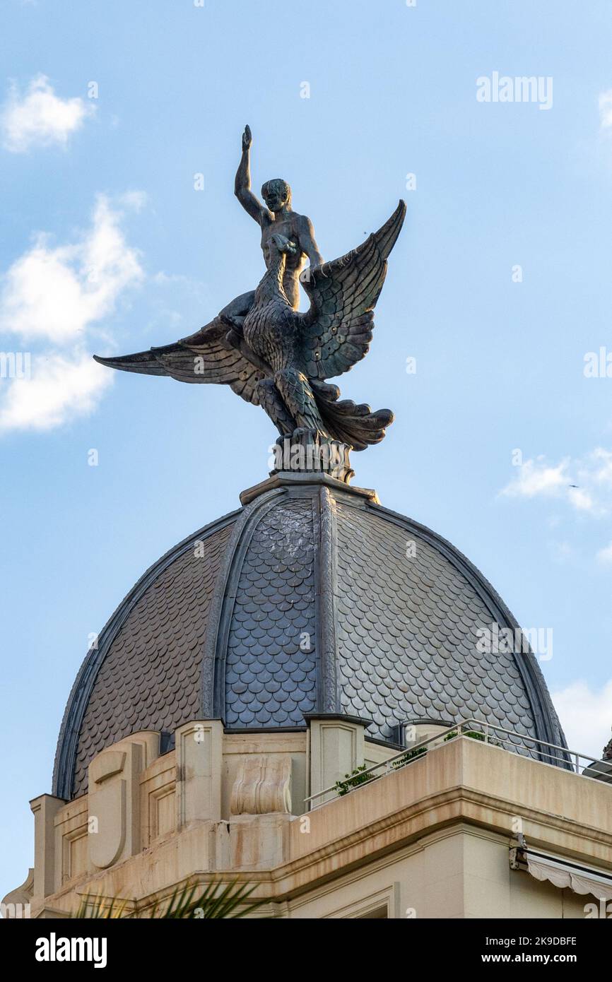 Ave fenix sculpture hi-res stock photography and images - Alamy