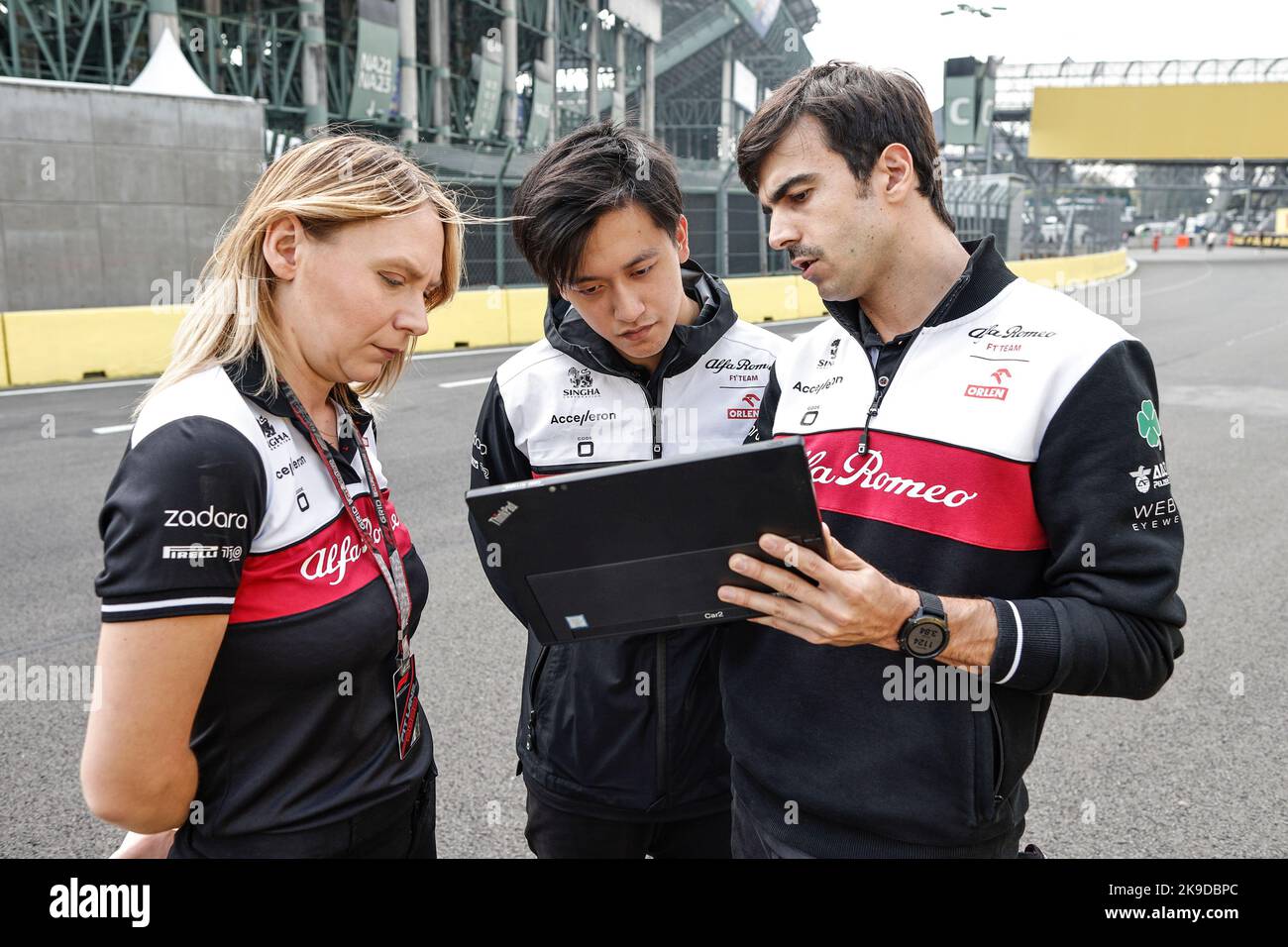 Mexico City, Mexico. 27th Oct, 2022. ZHOU Guanyu (chi), Alfa Romeo F1 ...