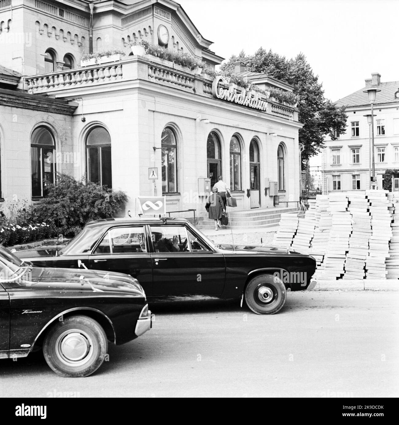 Report on SJ and right -hand traffic in Örebro and Malmö. Örebro ...