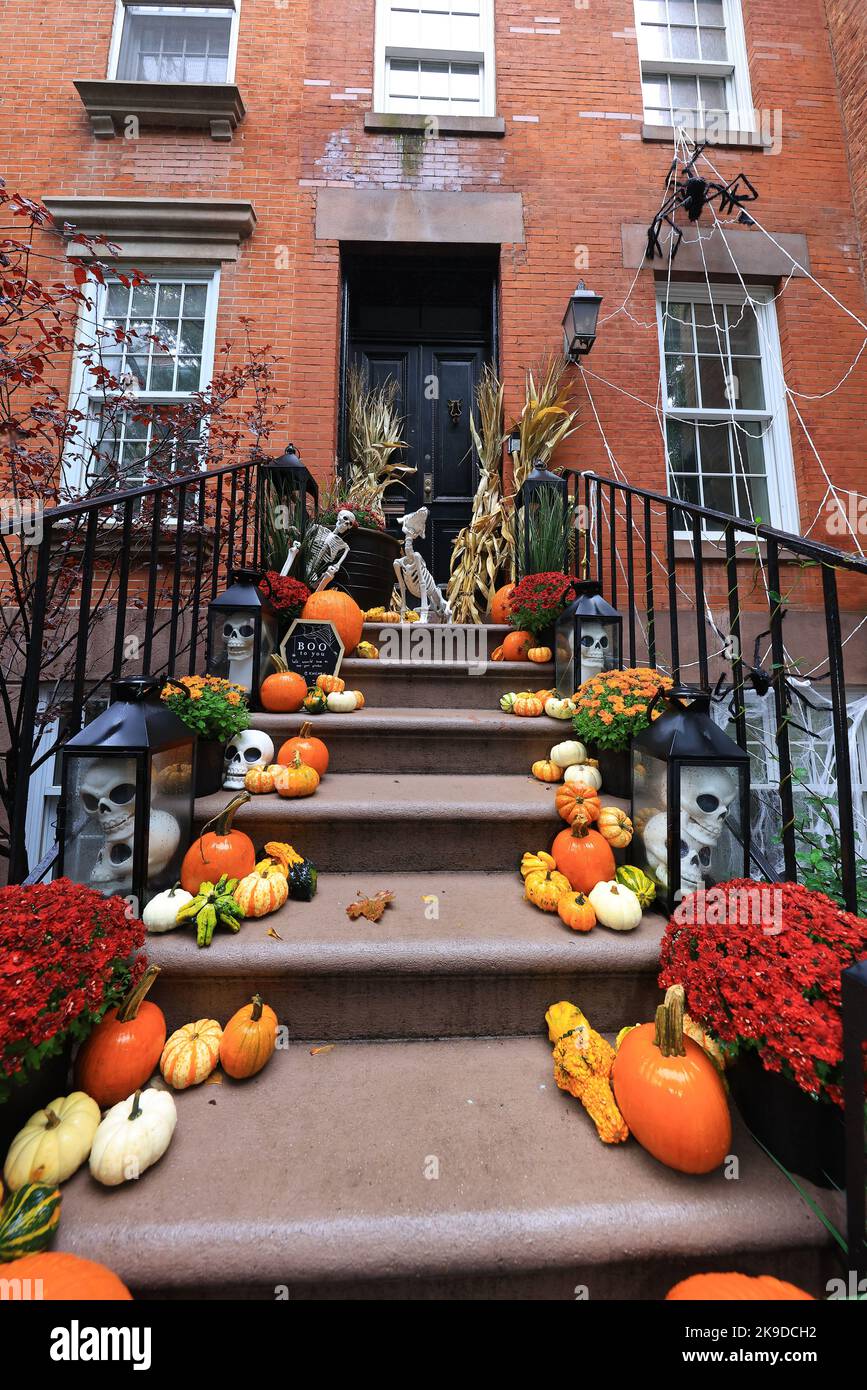 NEW YORK, NEW YORK - October 26, 2022: Carved pumpkins and terrifying ...