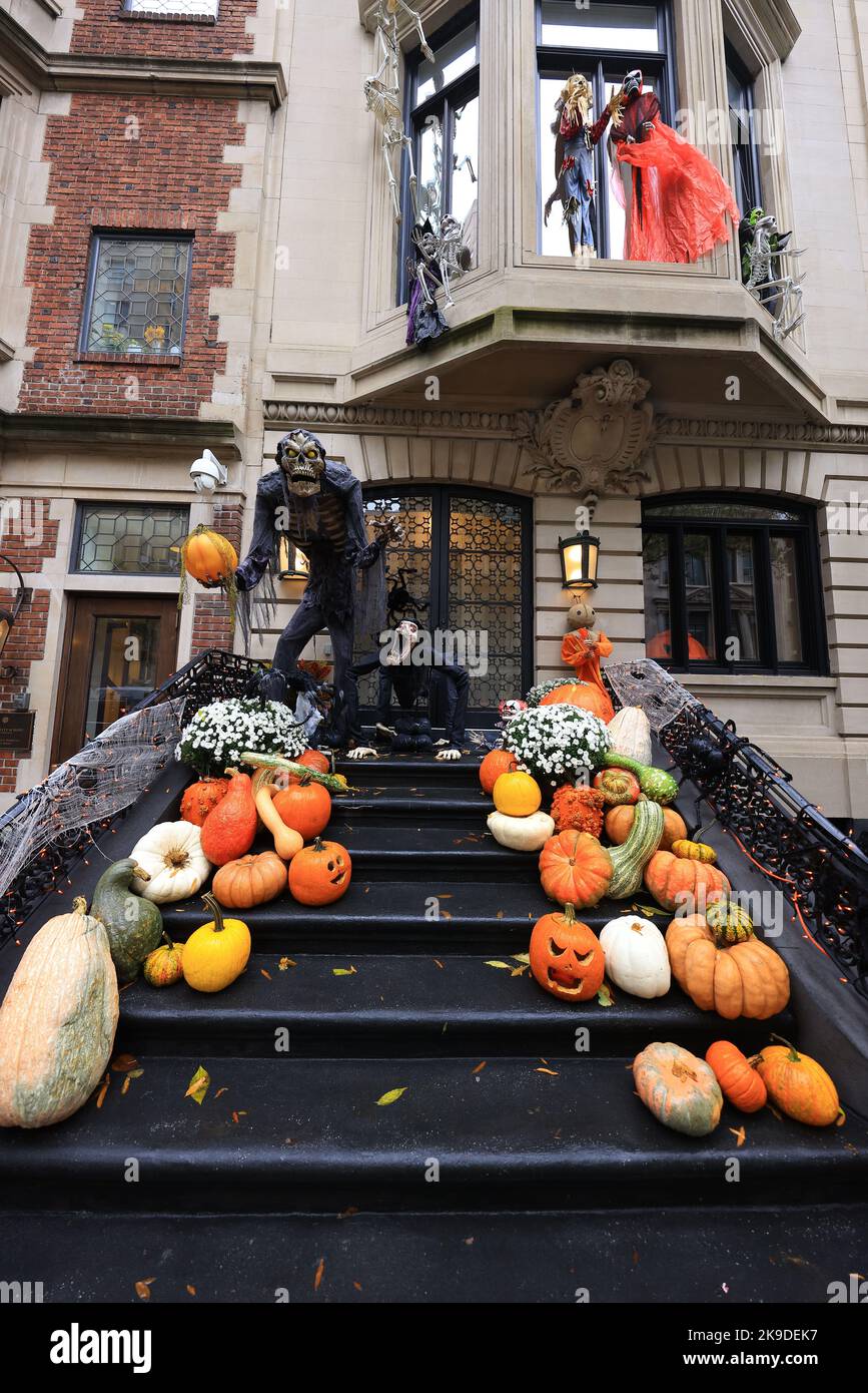 NEW YORK, NEW YORK - October 25, 2022: Carved pumpkins and terrifying ...