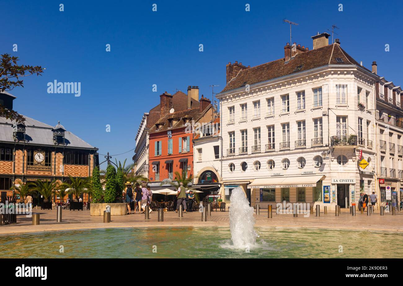Street view of downtown Sens in Burgundy, France Stock Photo - Alamy