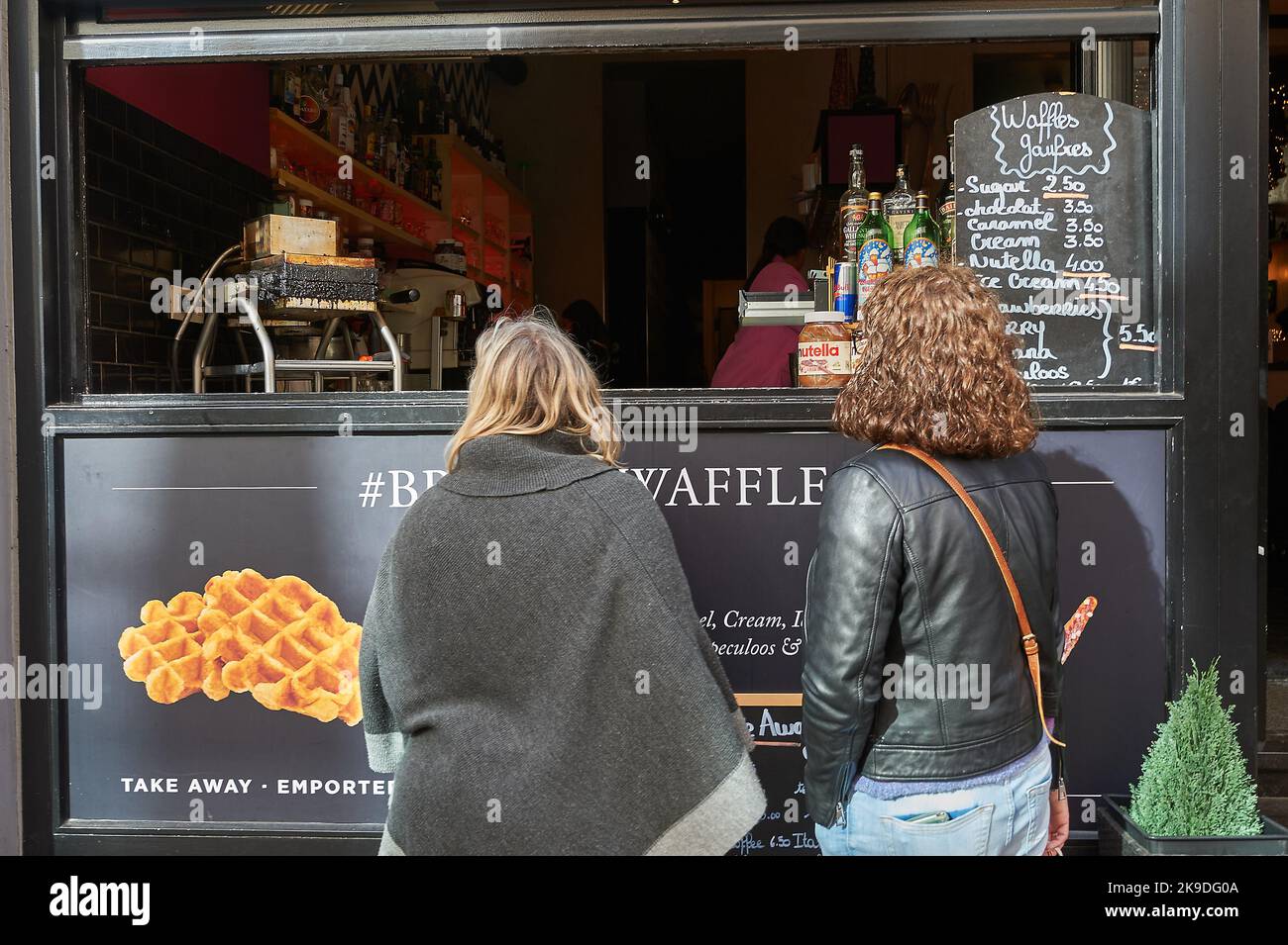 Bruges (Brugge) and a shop frontage selling Belgian waffles Stock Photo ...