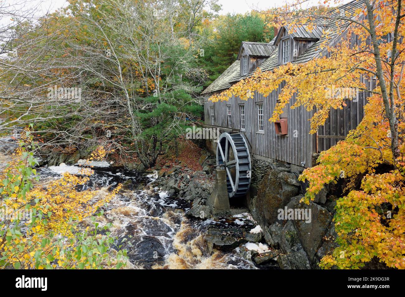 Old grist mill hi-res stock photography and images - Alamy