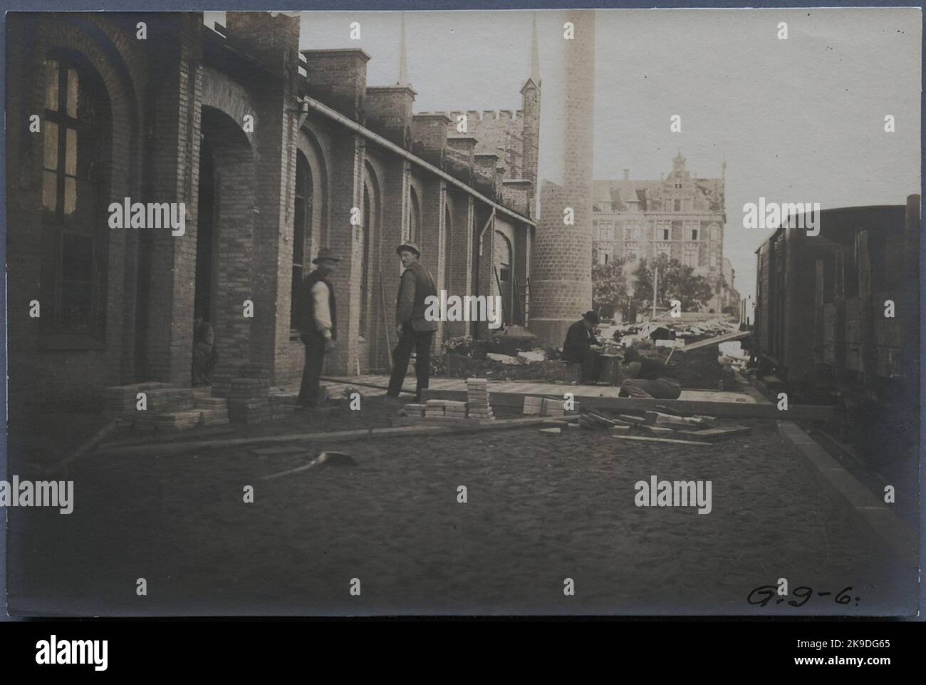 Platform building at Gothenburg station Stock Photo - Alamy