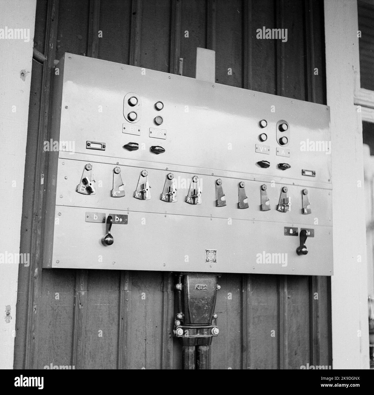 Controller to switchgear of central device type at Jugansbo station ...