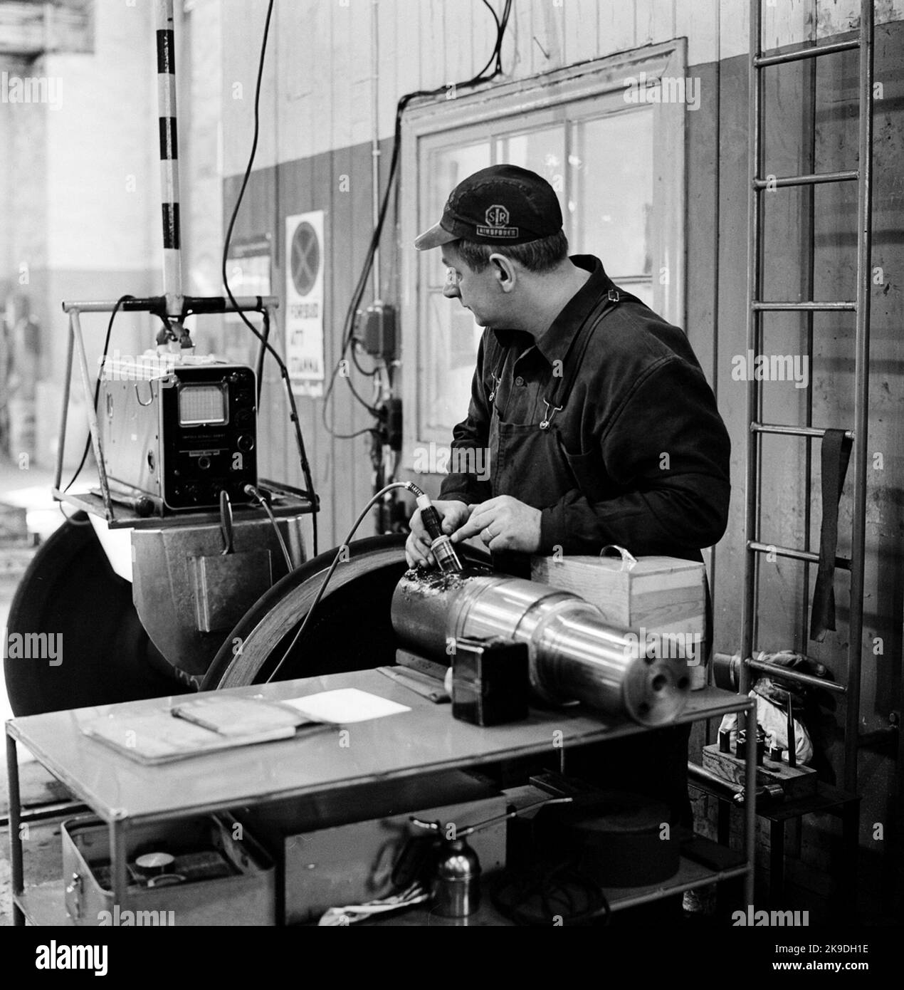 Main rail workshop hi-res stock photography and images - Alamy