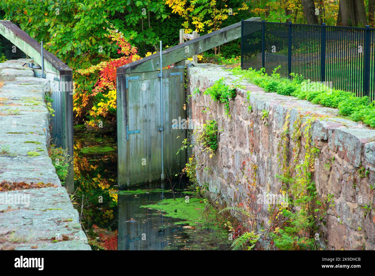 Lock 12 along Farmington Canal Heritage Trail, Lock 12 Historical Park ...