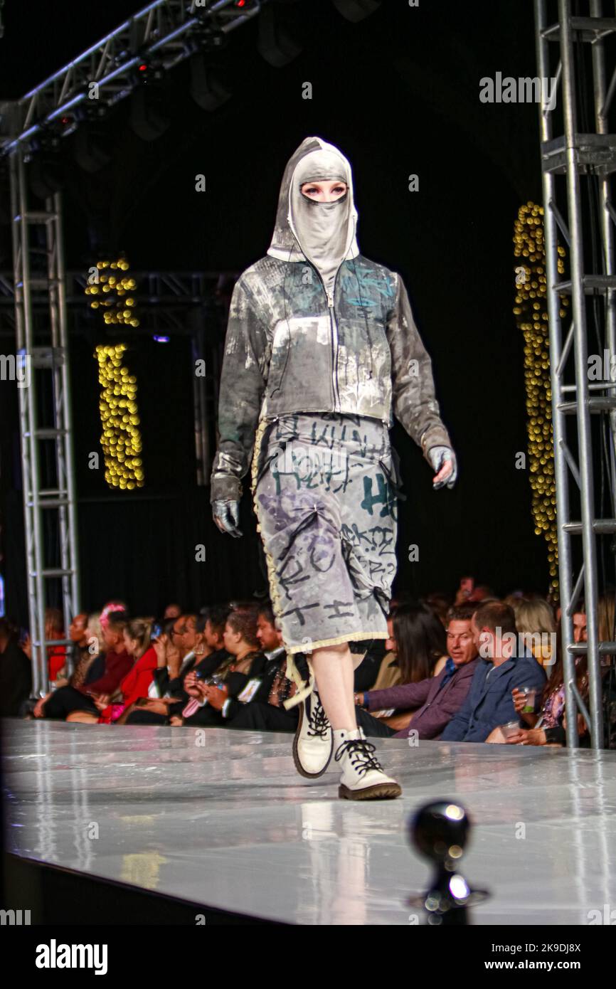 Some of the top models and top designers headed to the Chateau Luxe to ...