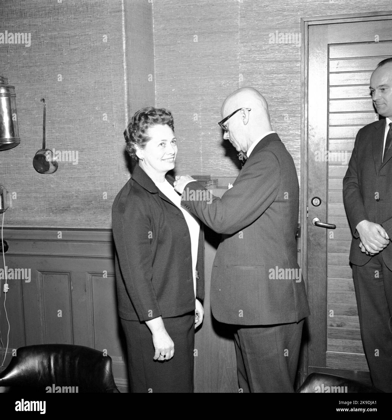 Awarding of medals Stock Photo - Alamy