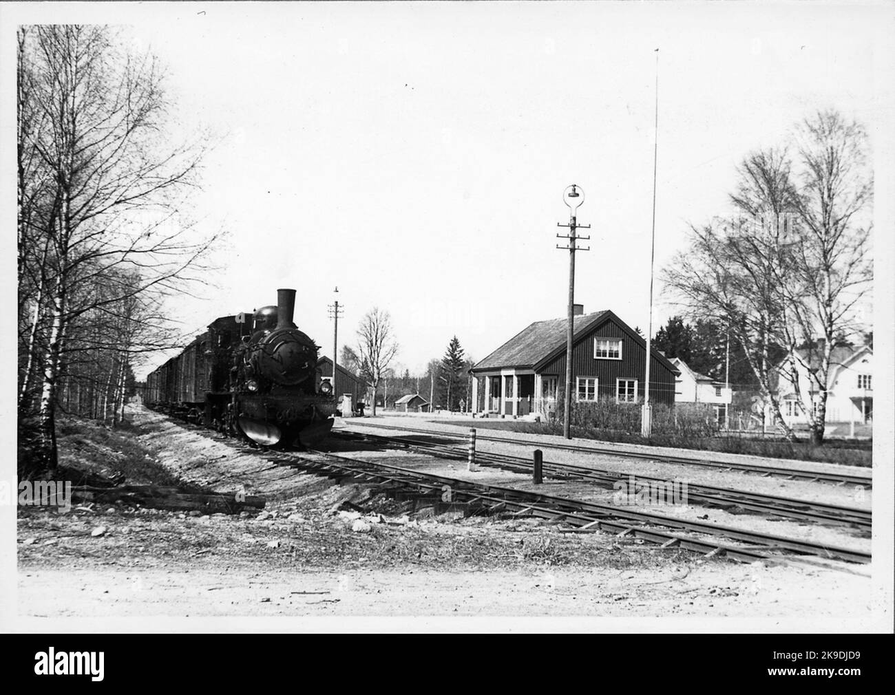 Freight trains driven by the State Railways, SJ GP 3041 on the line ...