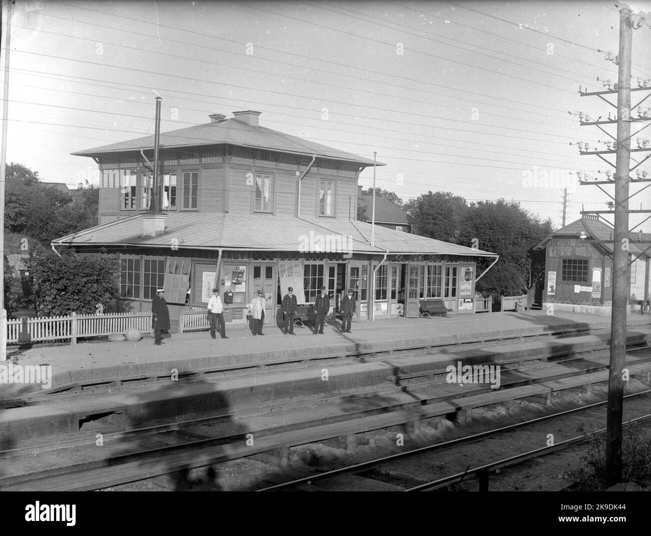 Old stationary station station house in wood, then expanded for winning ...