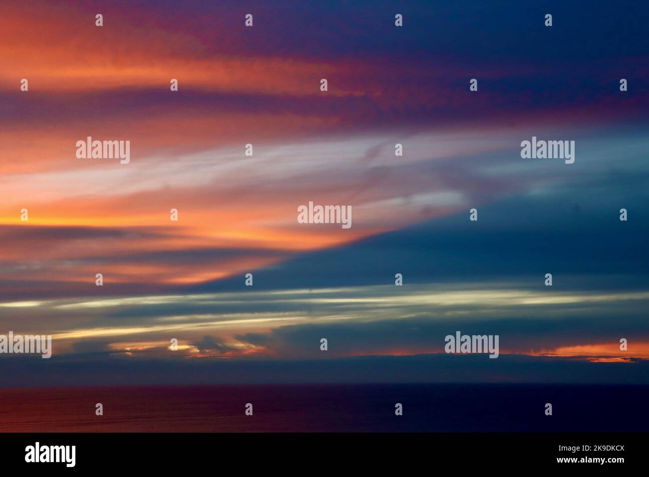 Colors over lake erie hi-res stock photography and images - Alamy