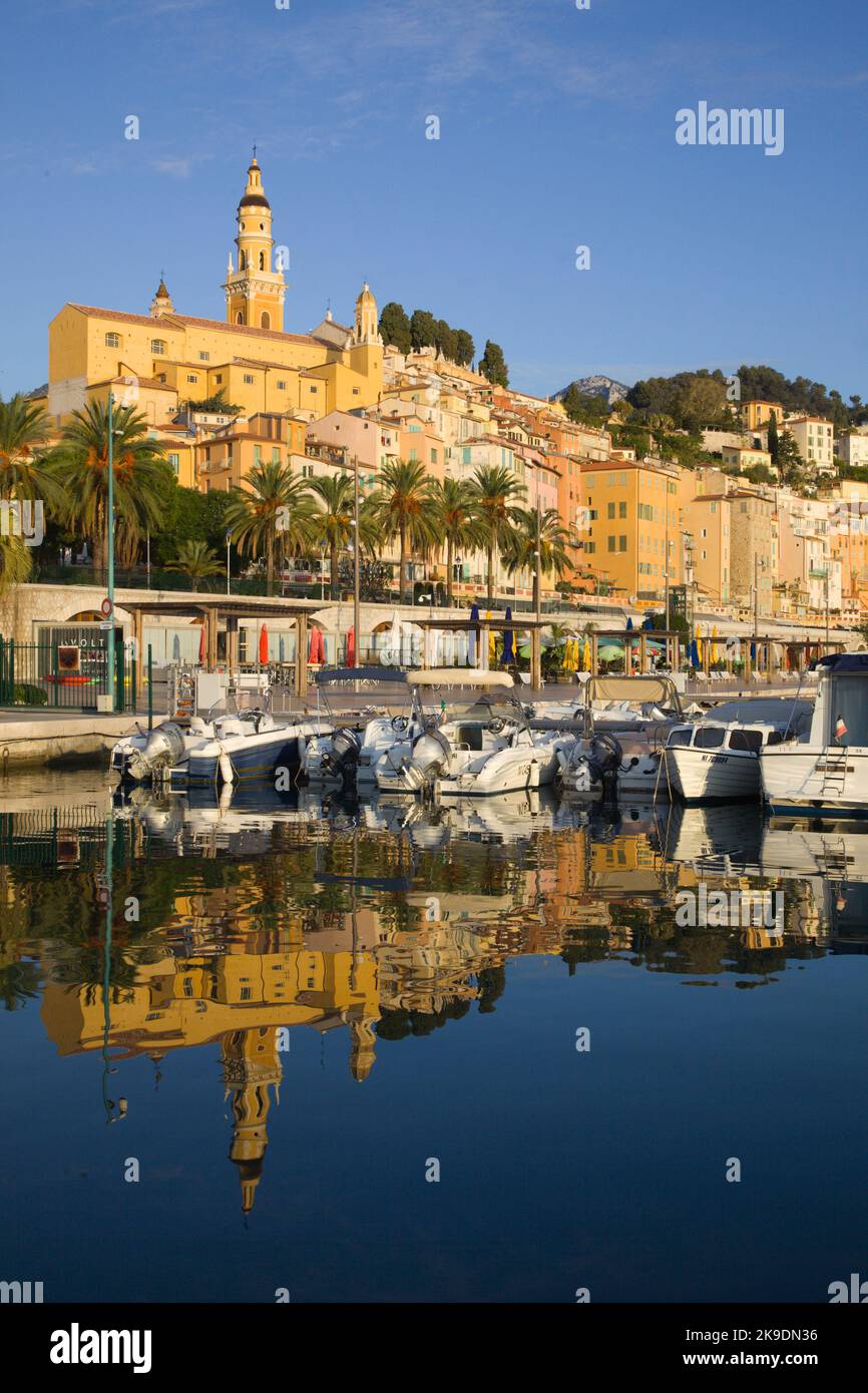 France, Cote d'Azur, Menton, Vieux Port, boats, skyline Stock Photo - Alamy