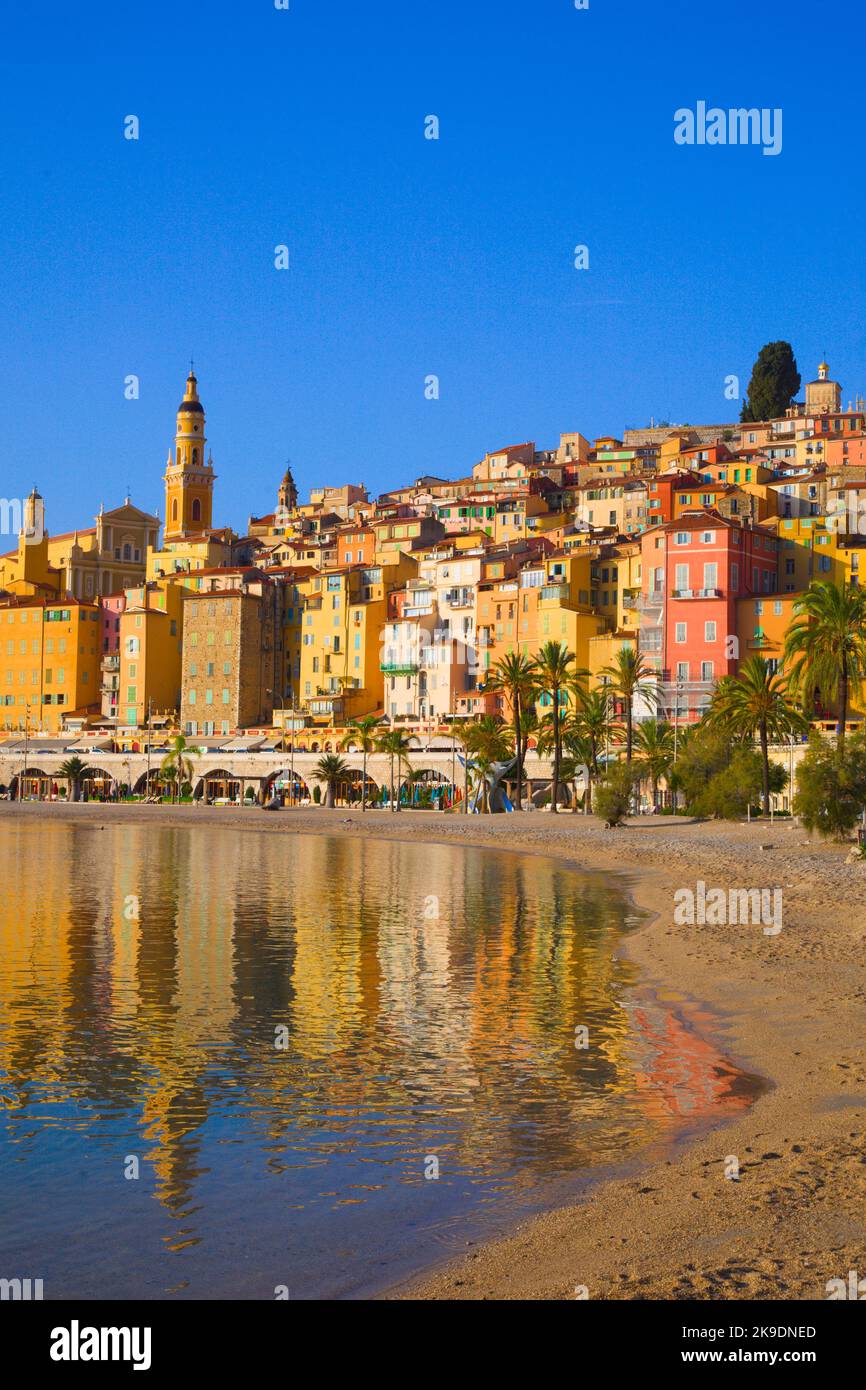 France, Cote d'Azur, Menton, skyline, Plage des Sablettes, beach Stock ...