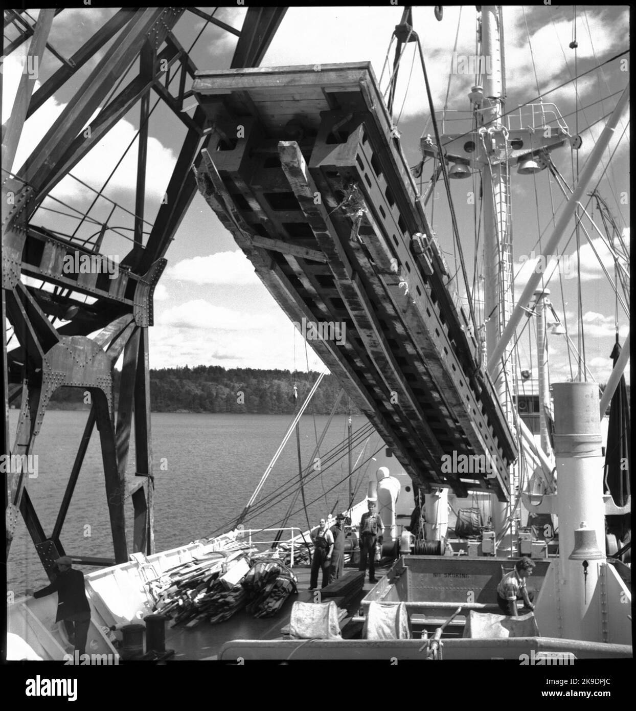 Special transport of paper machine. Unloading work in Värtahamnen Stock ...