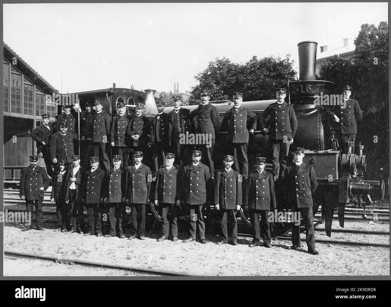 State Railways, SJ PB 316 "Lärkan". Staff at Stockholm Södra. Upper row ...