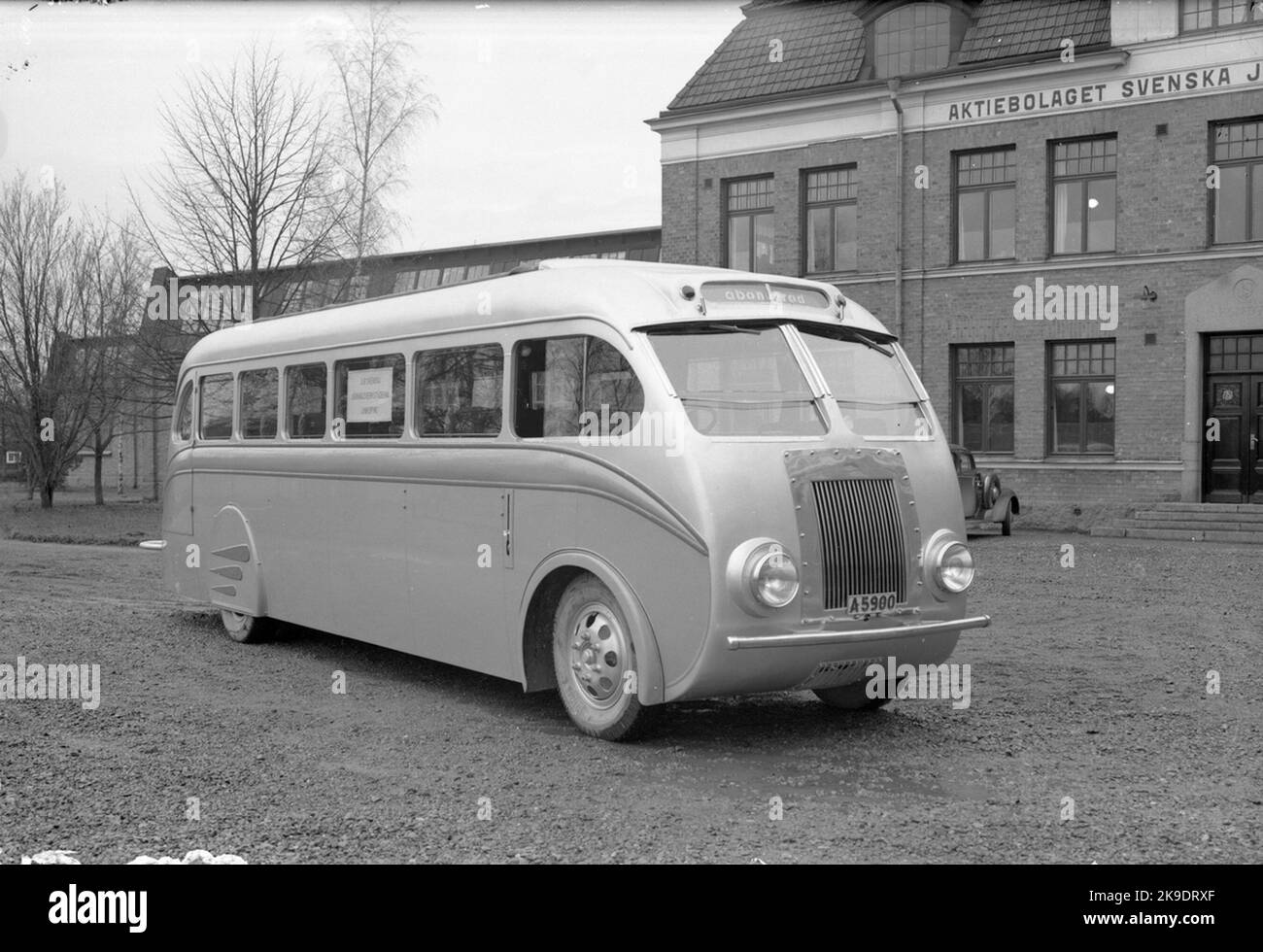 Reo bus for Lindblads, Stockholm. The body made by the limited company ...