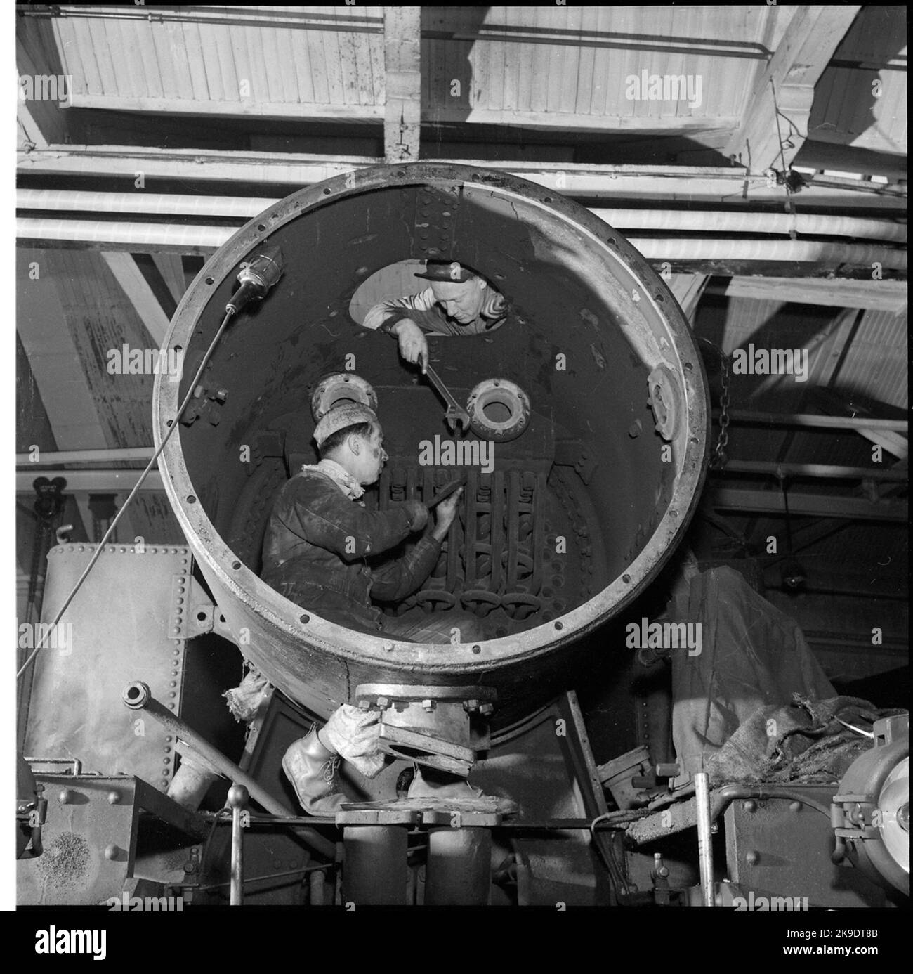 Railway locomotive engineering work hi-res stock photography and images ...