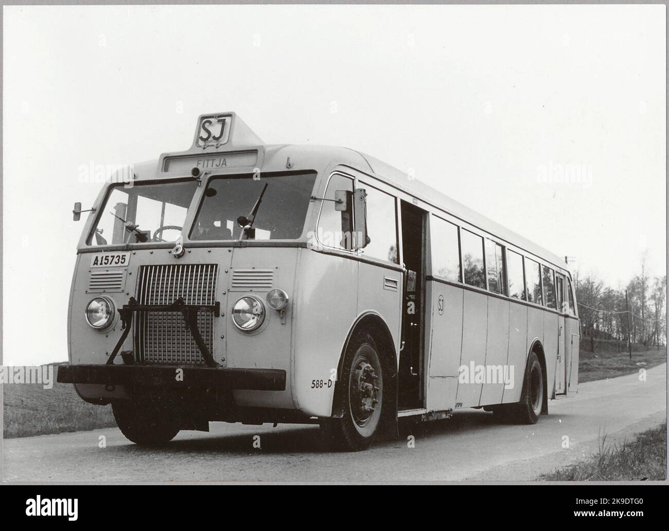 State Railways, SJ Bus 588-D Stock Photo - Alamy