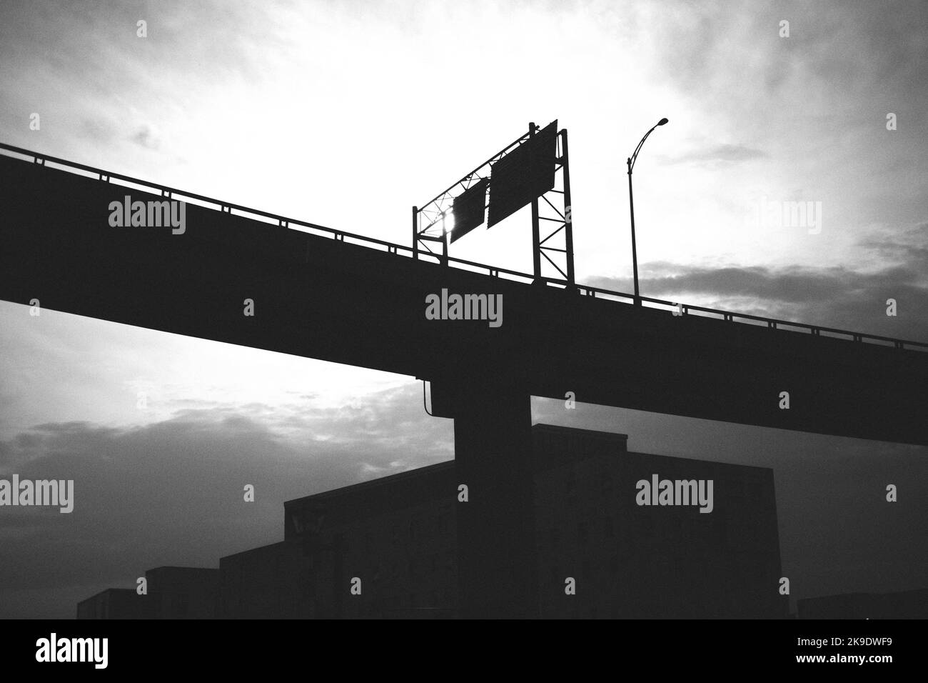 Highway bridge overpass hi-res stock photography and images - Alamy