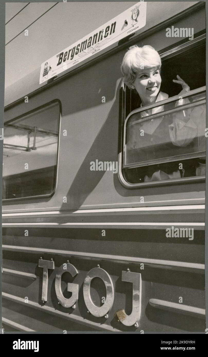 Trafikaktiebolaget Grängesbergoxelösund Railways, TGOJ YOA 104. Train ...