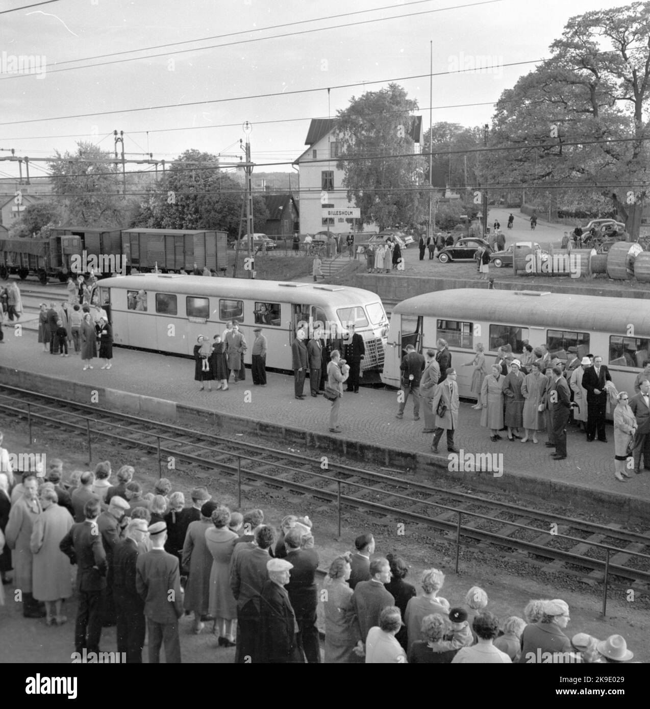 Arrival at event Black and White Stock Photos & Images - Alamy