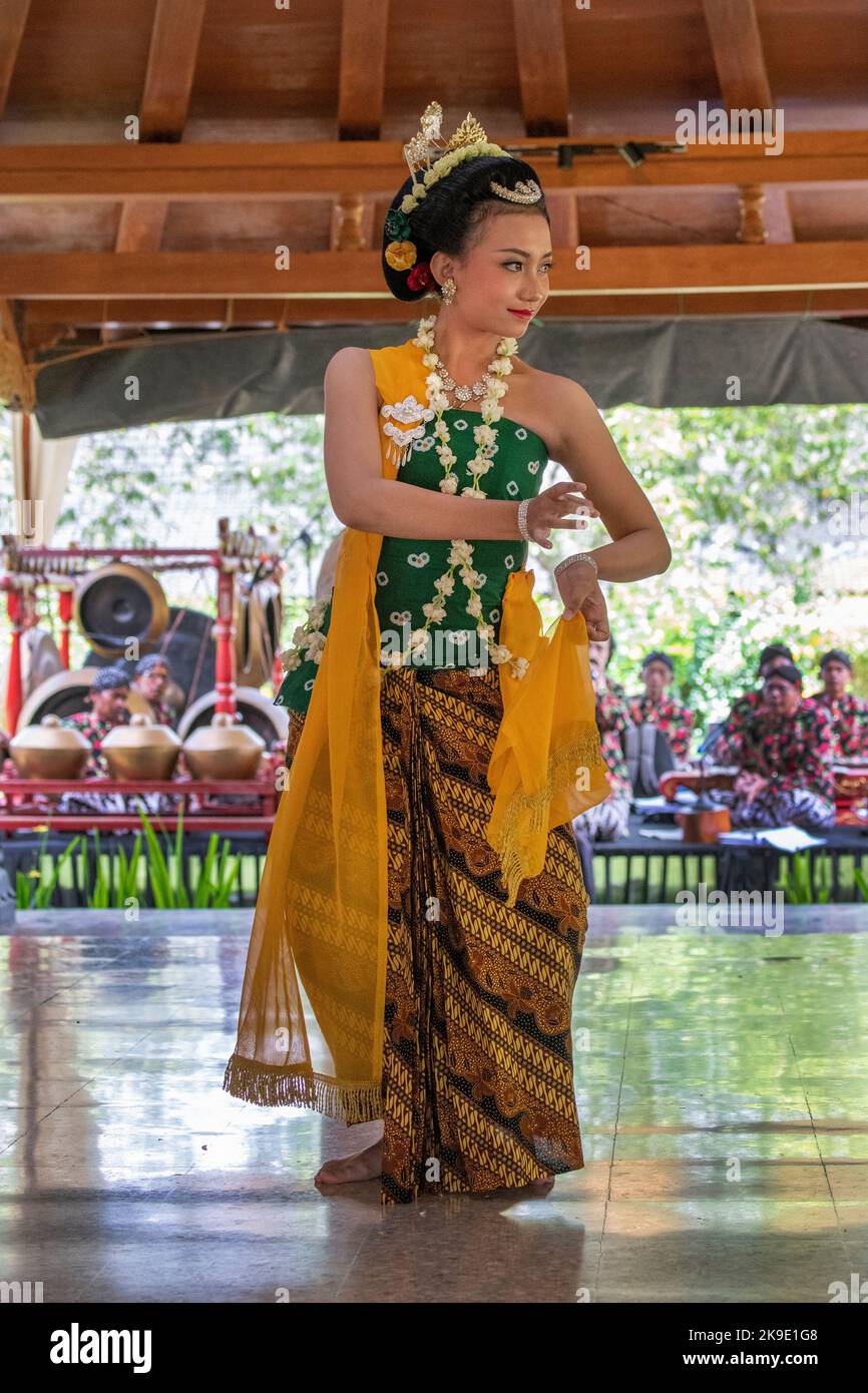 Indonesia, Java, Borobudur. Cultural folkloric dancers in traditional ...