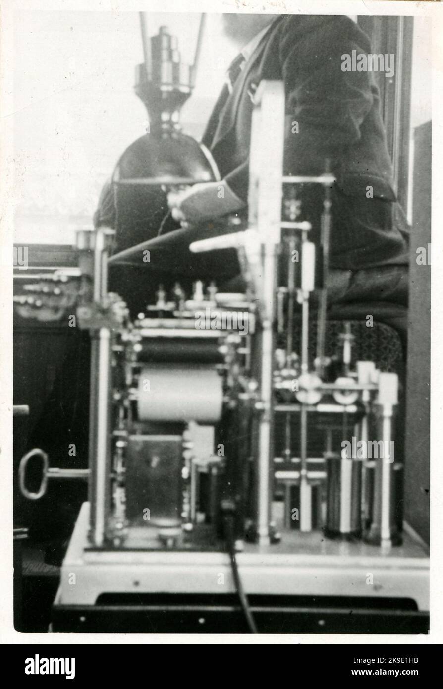 Engineer Björkman at Hallade appliance, which is a measuring instrument that can be mounted in a ...